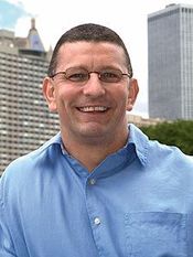 Author Robert Irvine biography and book list